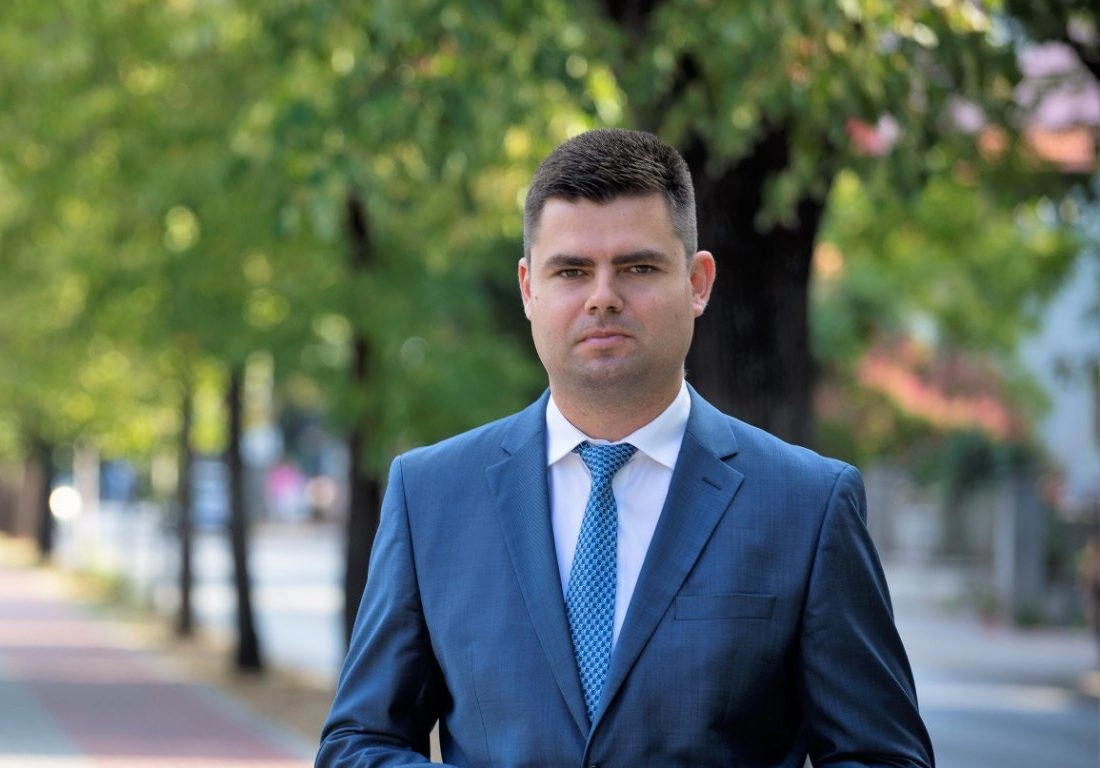 DF Mostar: Pohvale MUP-u HNK, a osude paljenju automobila i ...
